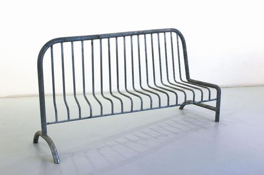 Barrier Bench | 栅栏凳 · [ i D 公 社 ]